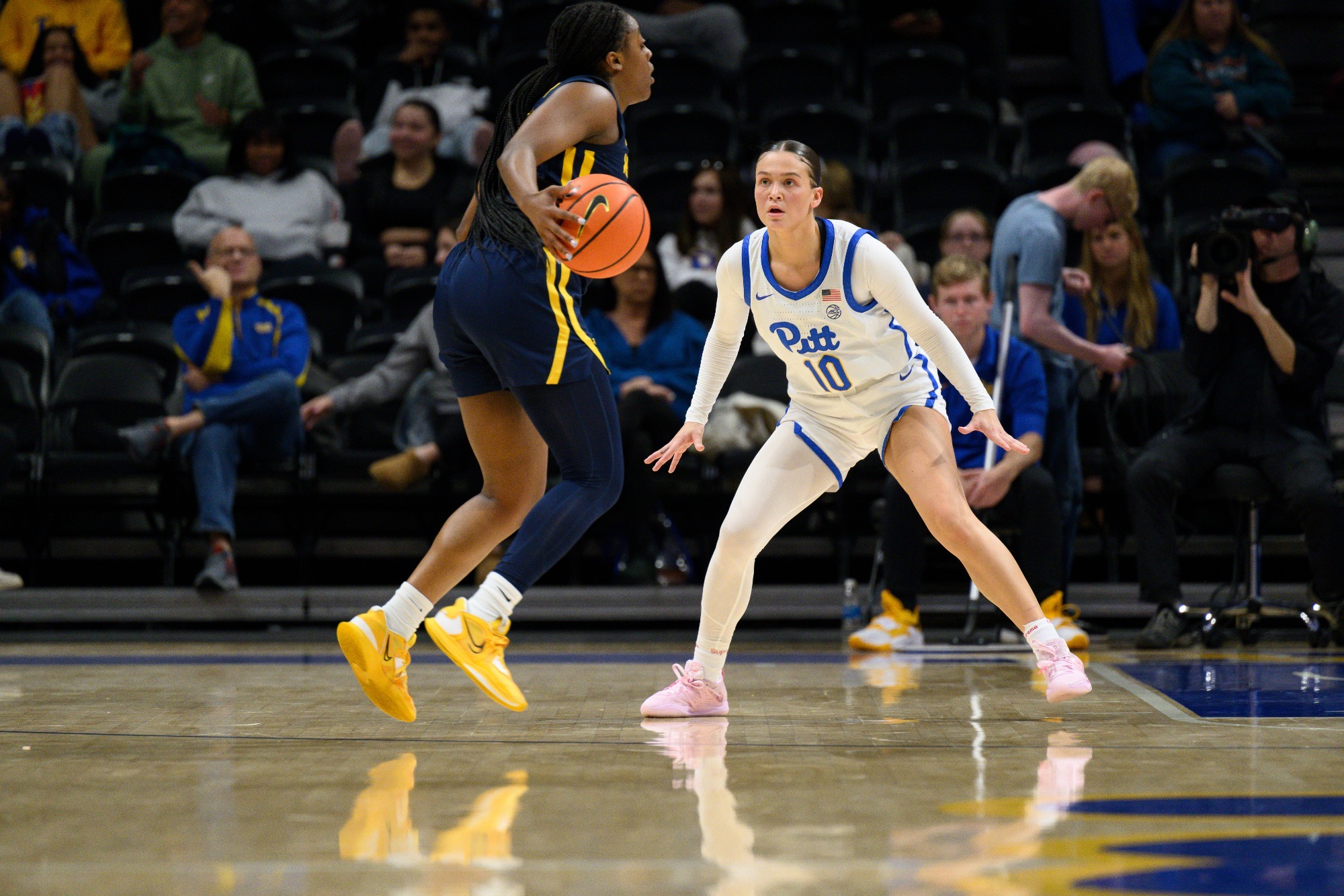 Bella Perkins - Women's Basketball - Pitt Panthers #H2P