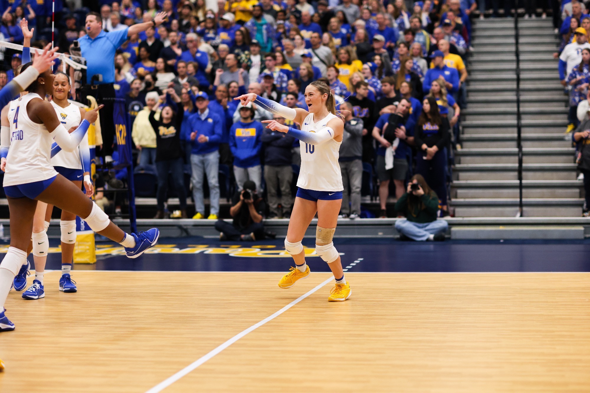 Rachel Fairbanks - Women's Volleyball - Pitt Panthers #H2P