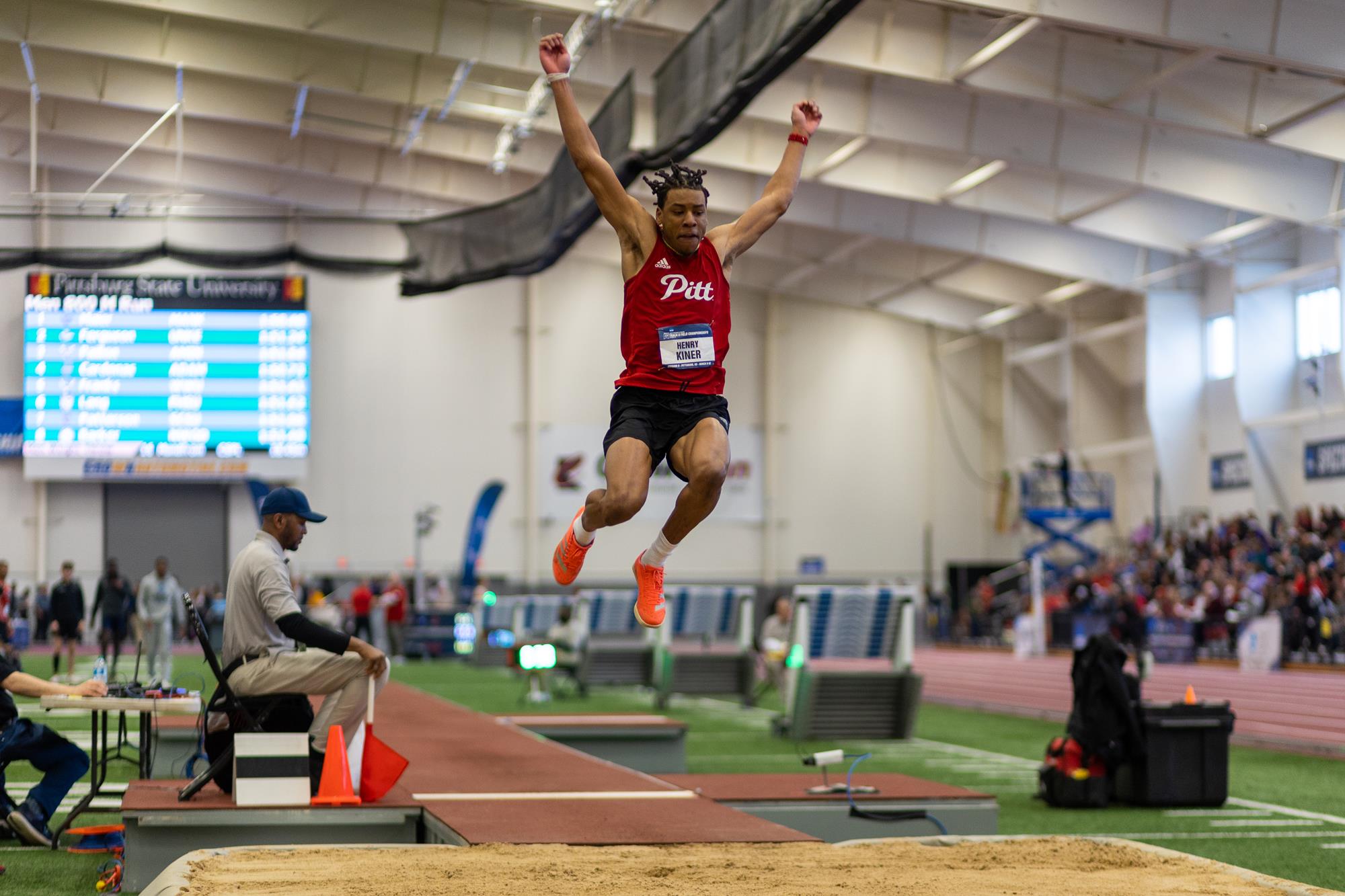 Gorillas Post Big Marks in Friday Track Action - Pittsburg State ...