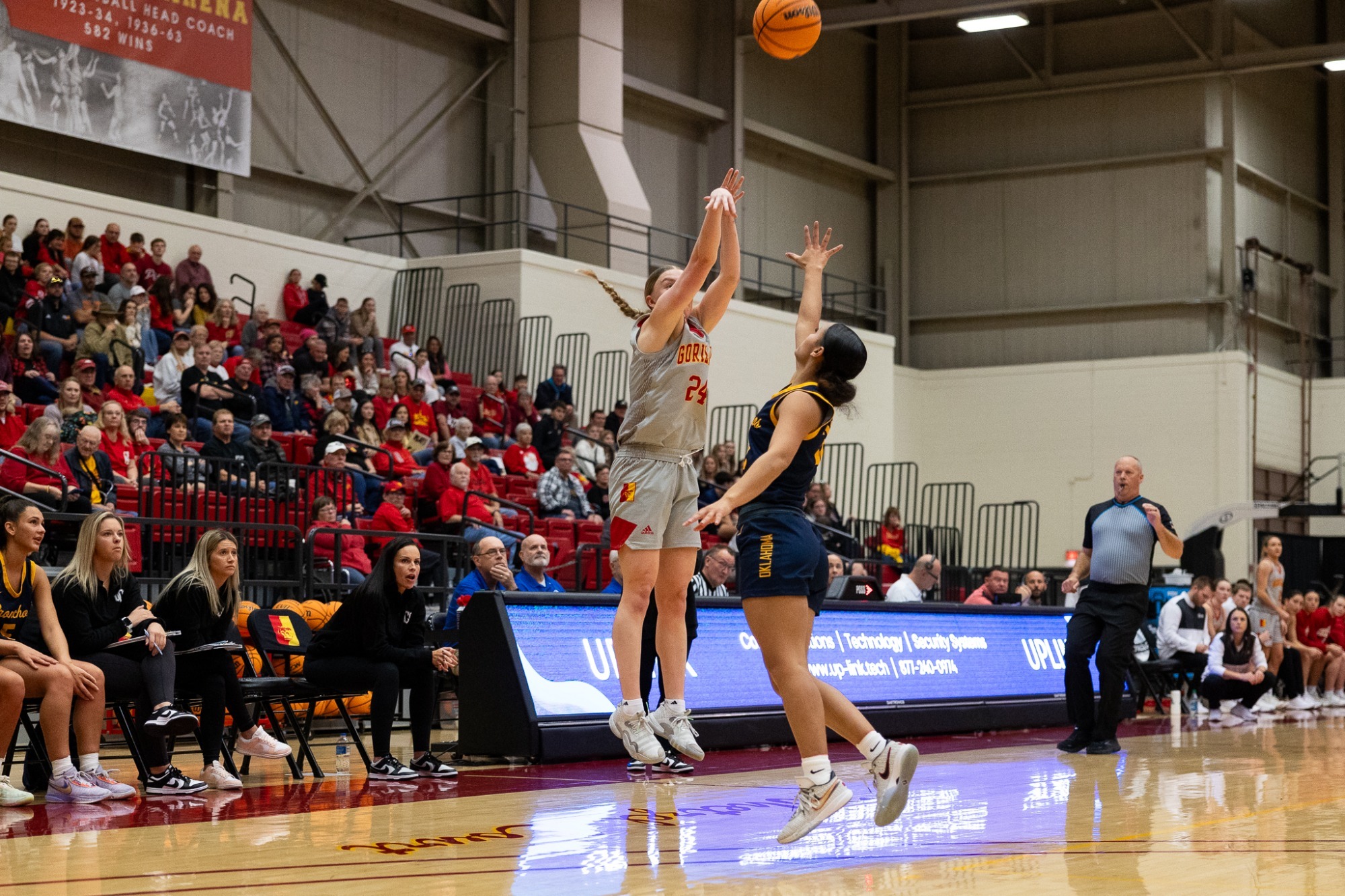 Pyle, Gorillas Top Bronchos, 95-76 - Pittsburg State University Athletics