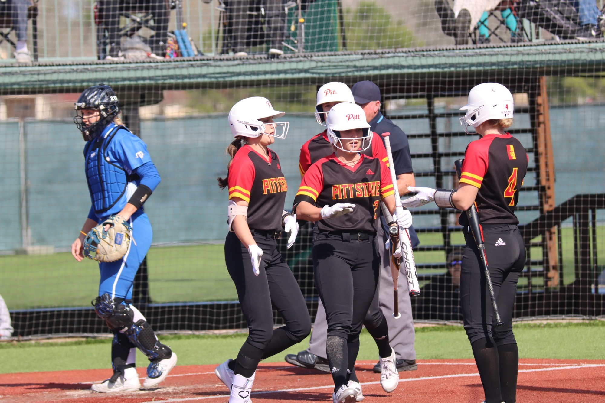 Gorillas Split Pair of Games on Final Day in Texas - Pittsburg State ...
