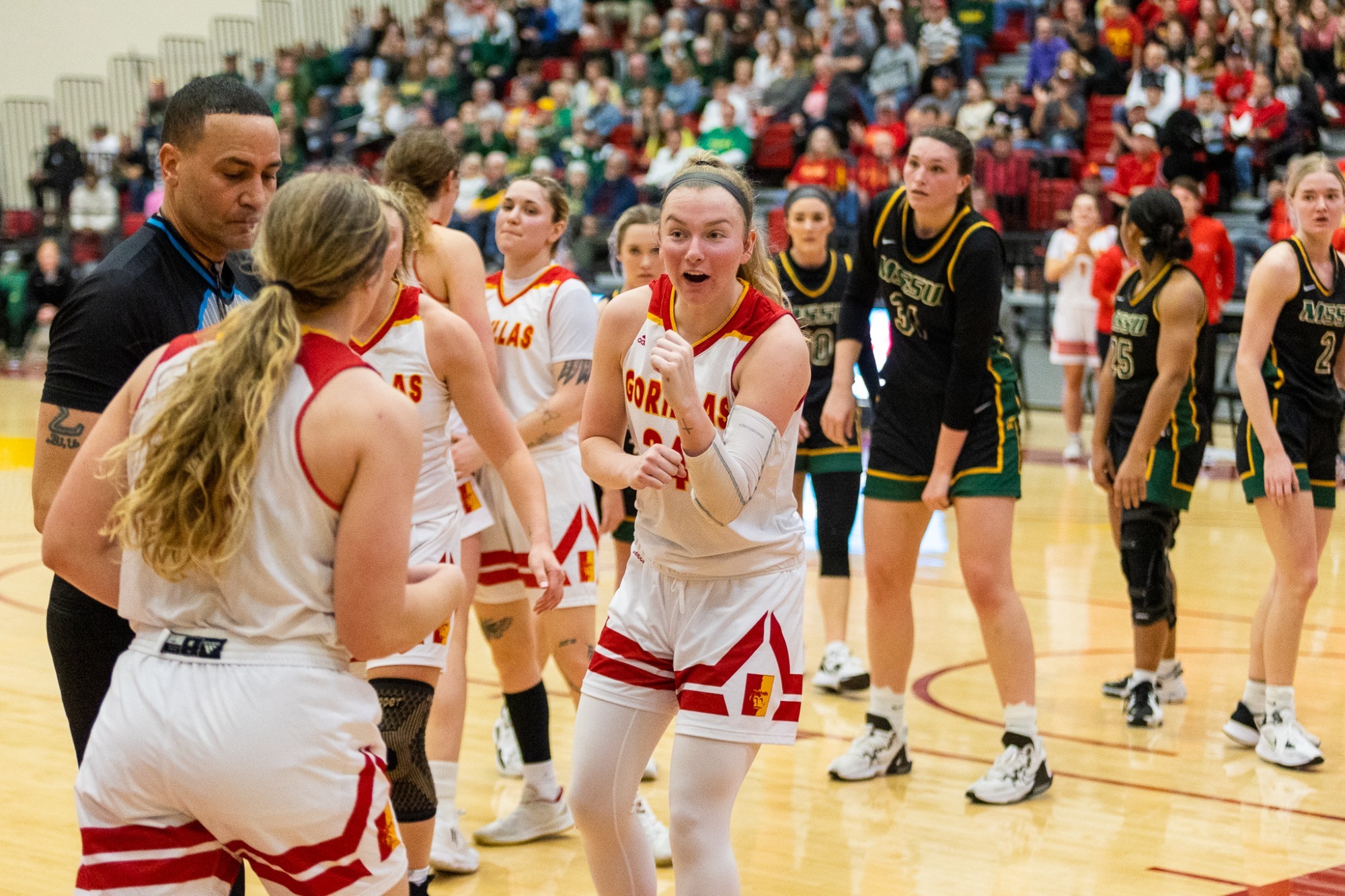 Gorillas Open MIAA Tournament Action vs. MSSU Friday - Pittsburg State ...