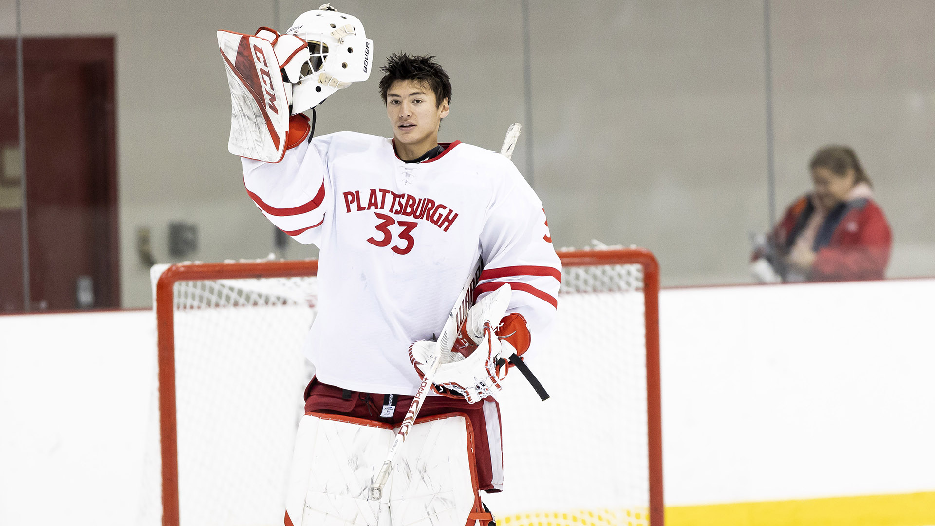 Shiller's Shutout, Stockdale's Two Goals Pace Men's Ice Hockey in 2-0 ...