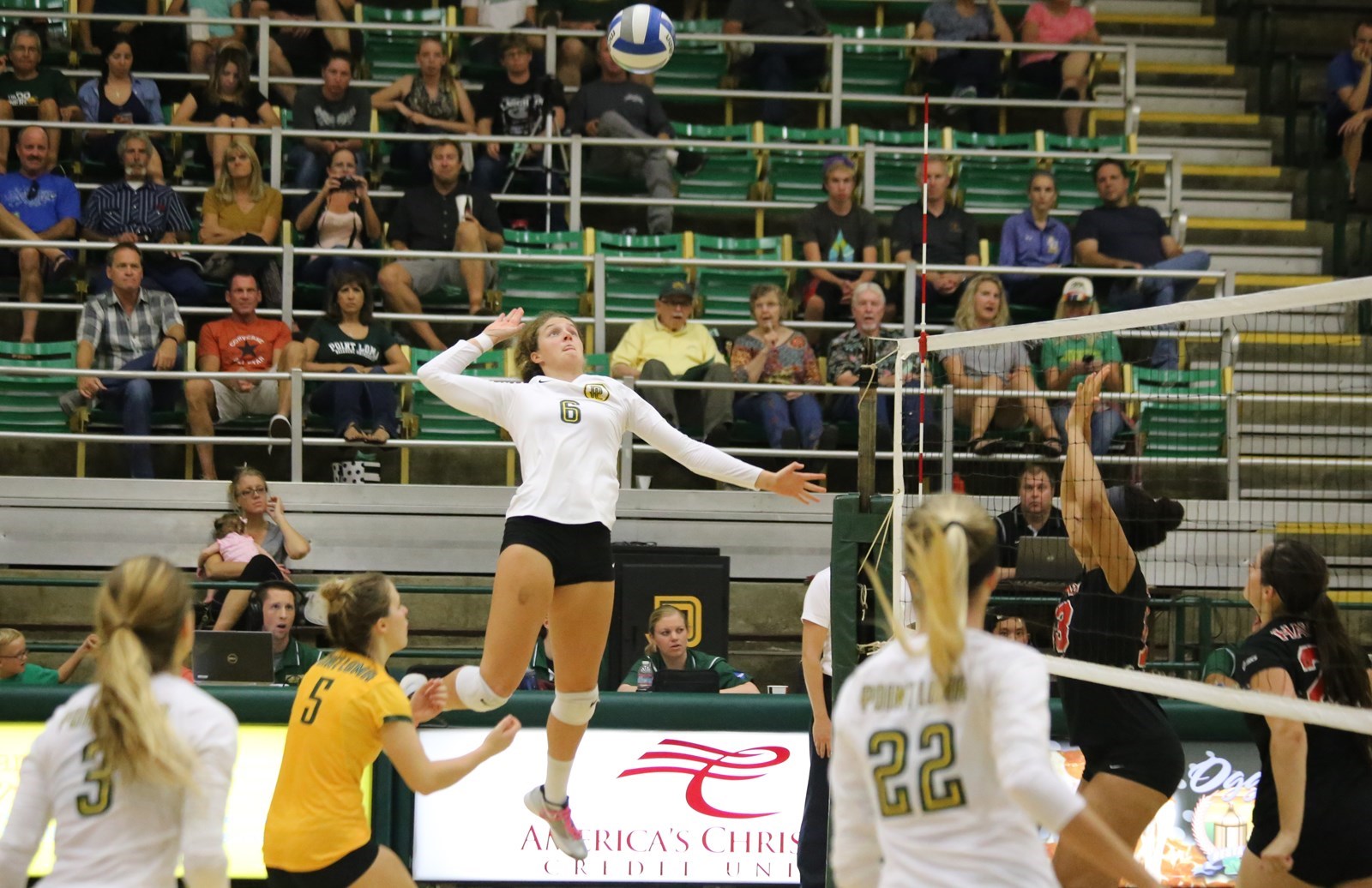 Heather Leavitt - Women's Volleyball - PLNU Athletics