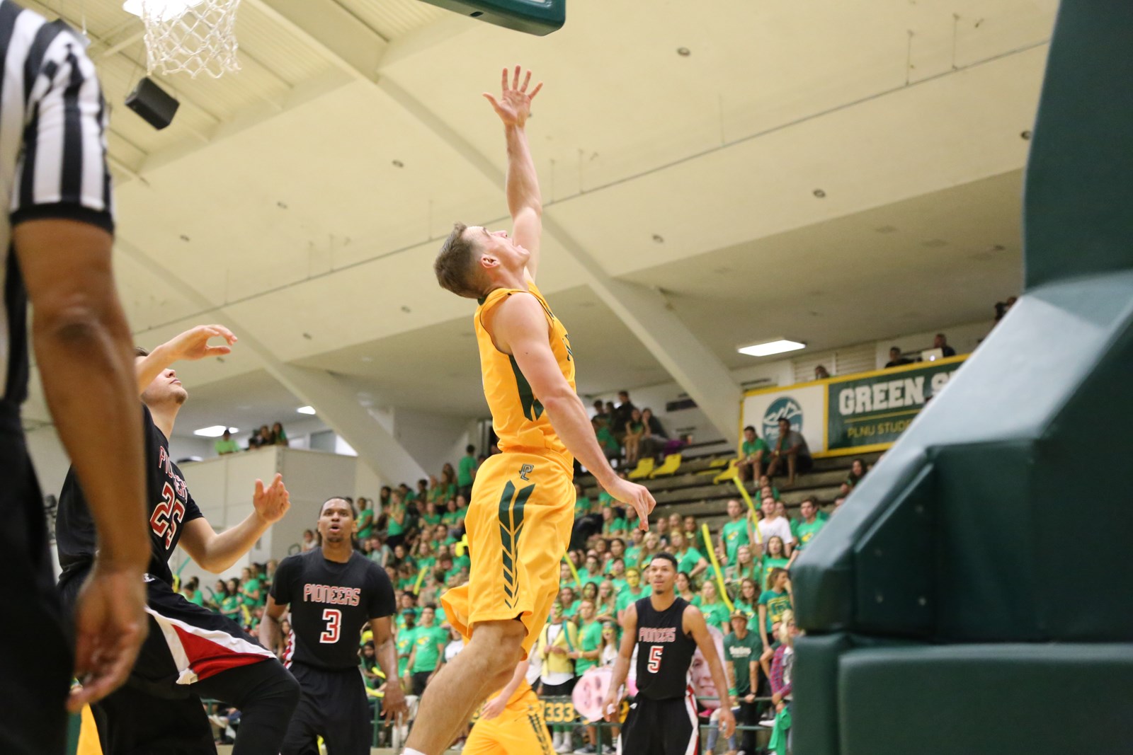 Mike Planeta - Men's Basketball - PLNU Athletics