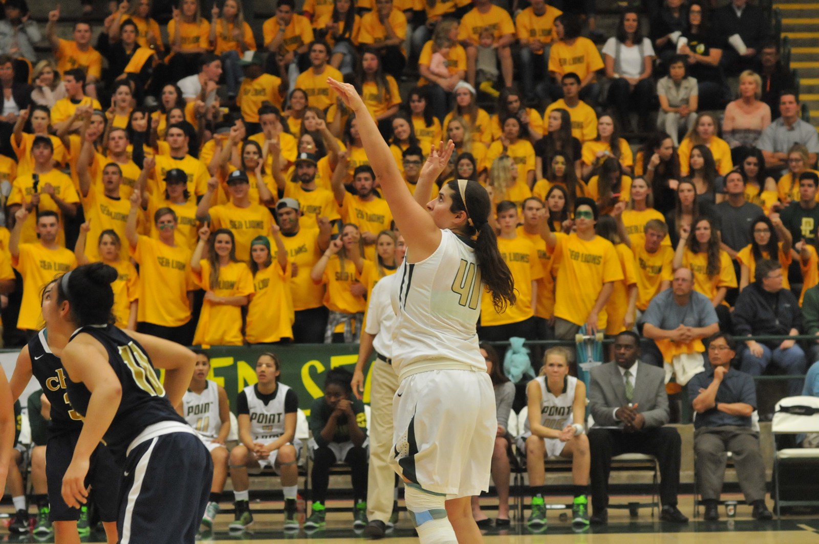 Riley Abraham - Women's Basketball - PLNU Athletics