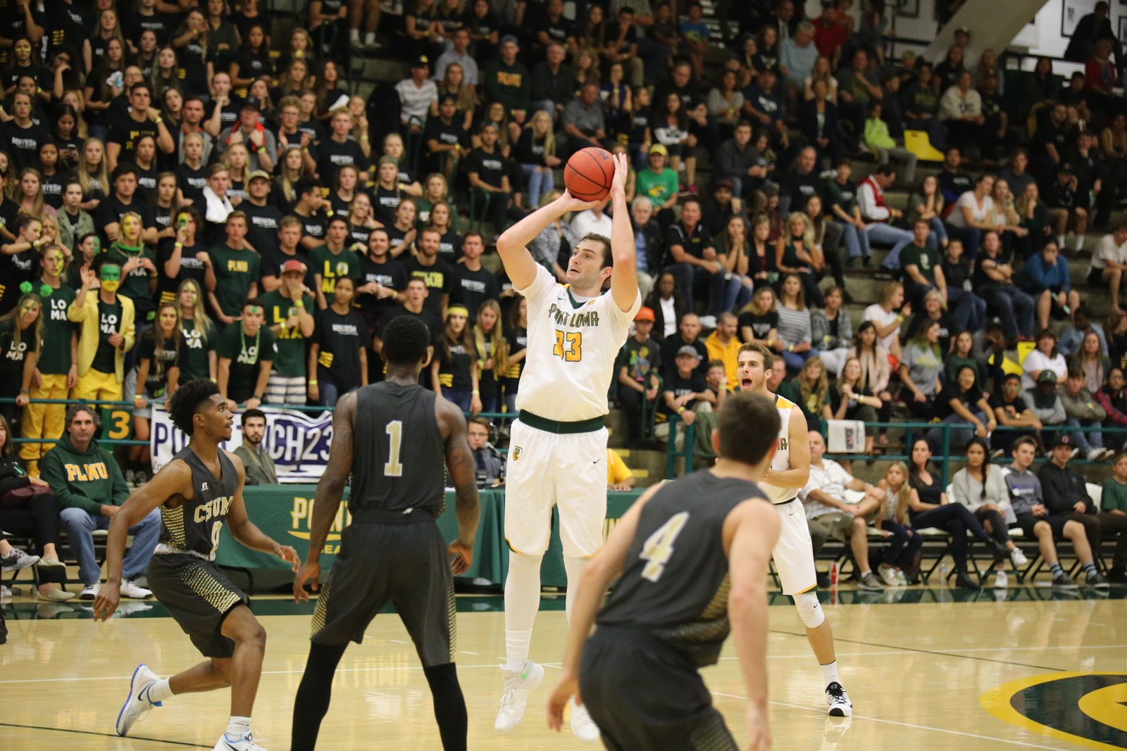 Skyler White - Men's Basketball - PLNU Athletics
