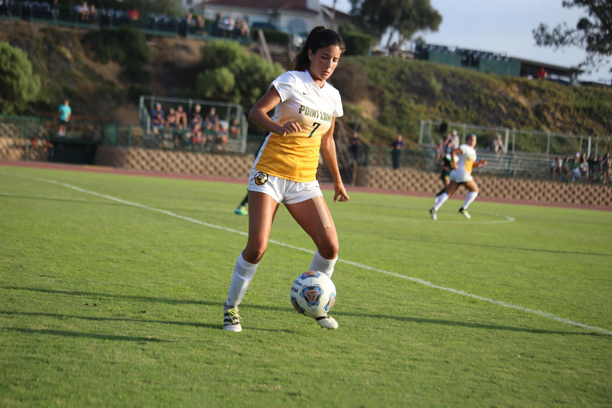 Bella Diaz - Women's Soccer - PLNU Athletics