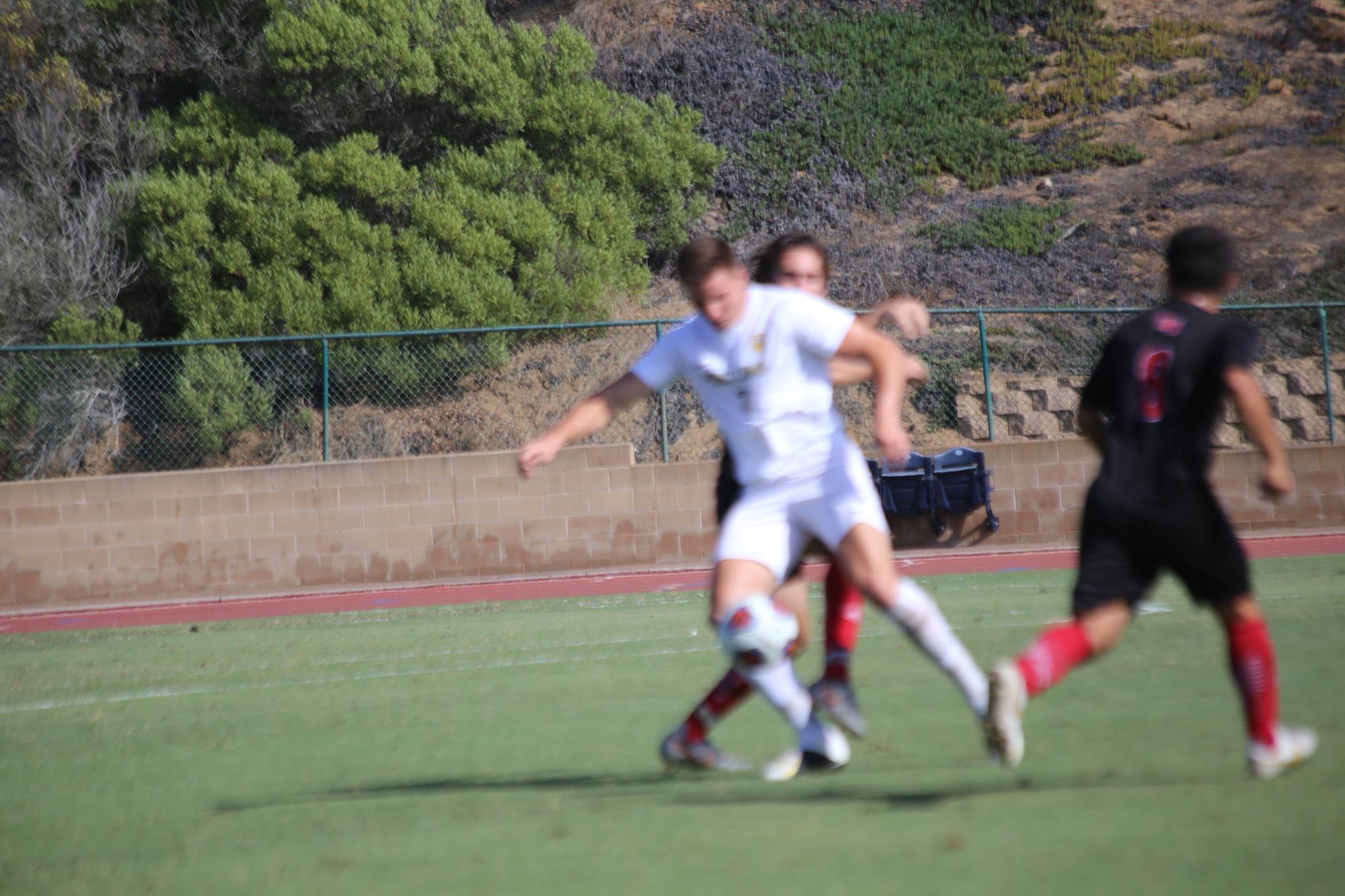 Hunter Loomis - Men's Soccer - PLNU Athletics