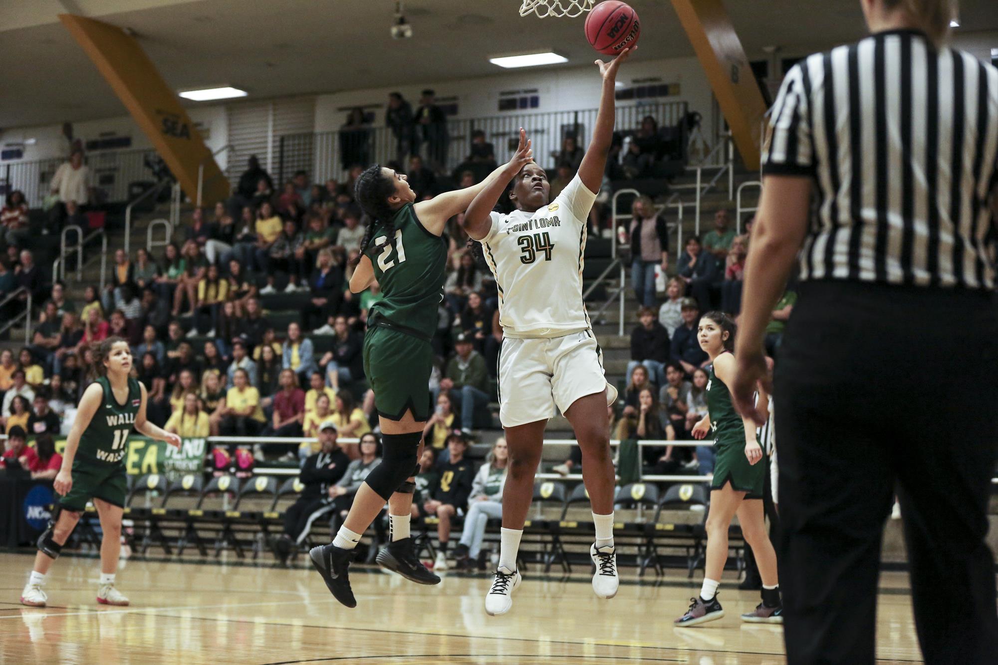 Onjalise Carley-Hilliard - Women's Basketball - PLNU Athletics