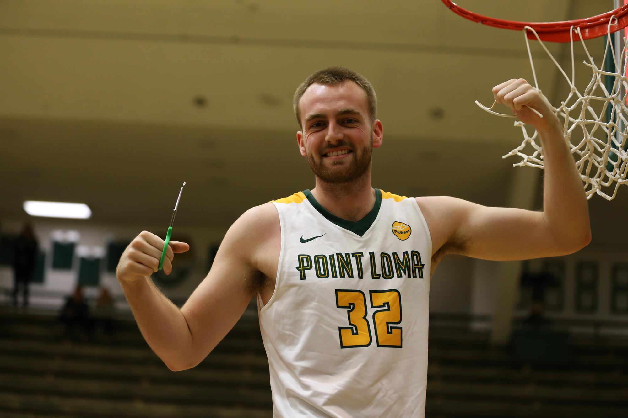 Noah Stapes - Men's Basketball - PLNU Athletics