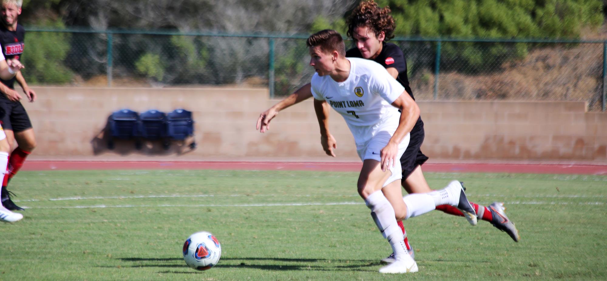 Hunter Loomis - Men's Soccer - PLNU Athletics