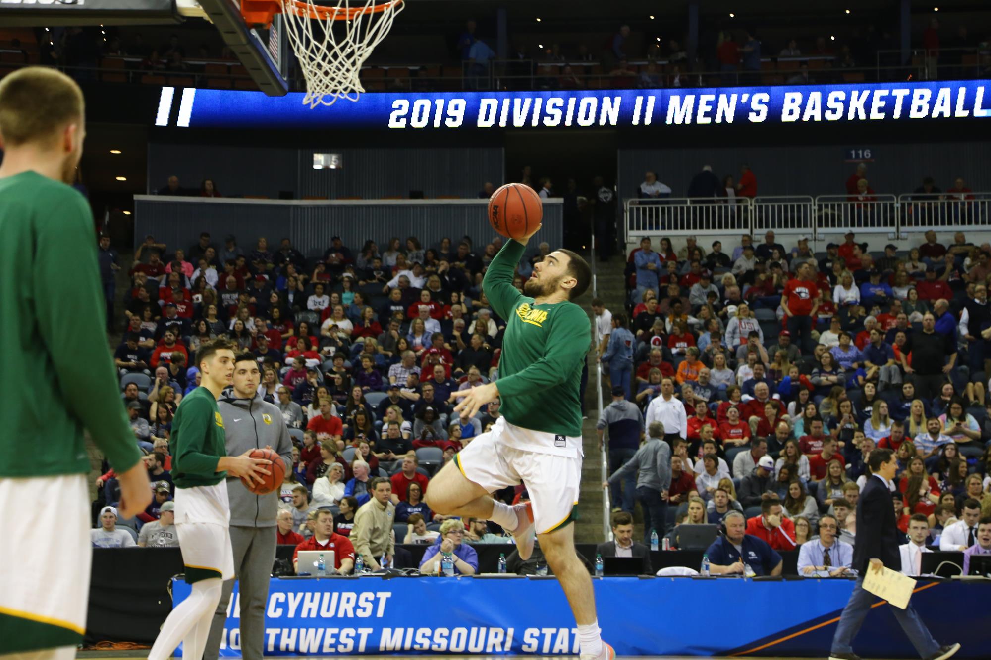Sam Sharghi - Men's Basketball - PLNU Athletics