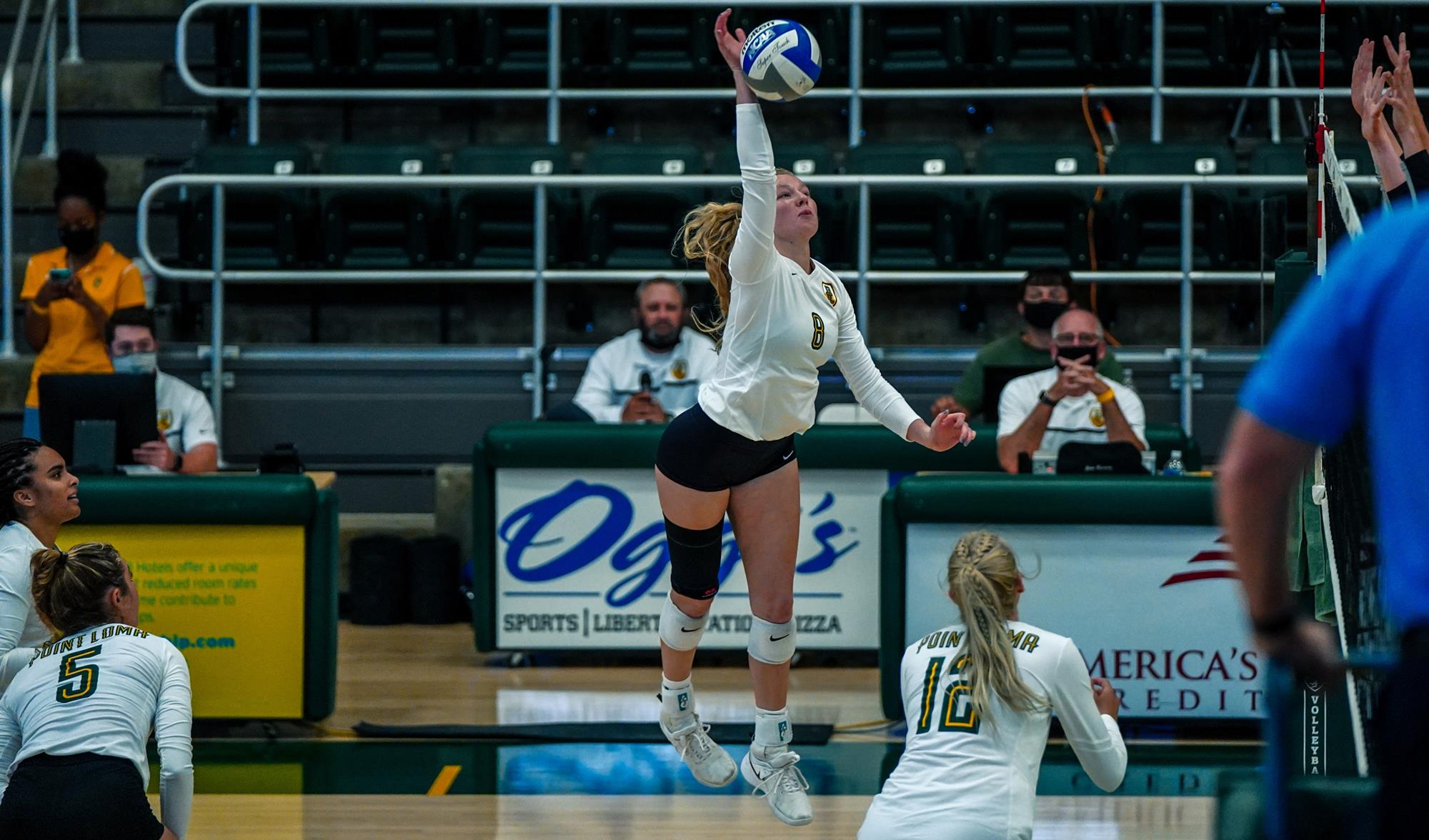 Bailey Williams - Women's Volleyball - PLNU Athletics
