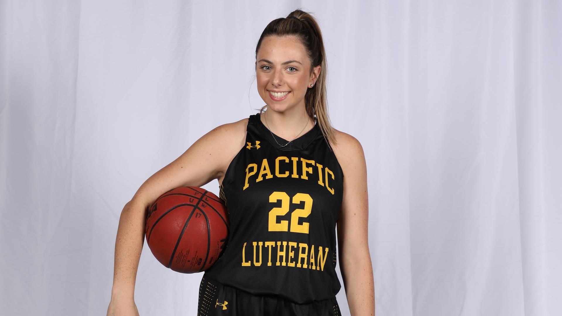 Hailey Marsh - Women's Basketball - Pacific Lutheran University Athletics