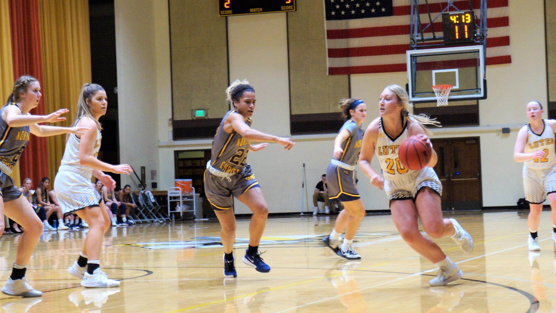 Holly Roark - Women's Basketball - Pacific Lutheran University Athletics