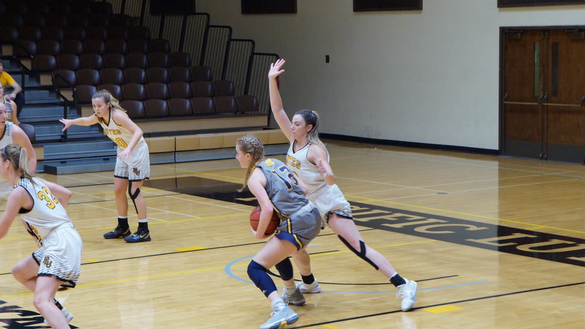 Hailey Marsh - Women's Basketball - Pacific Lutheran University Athletics