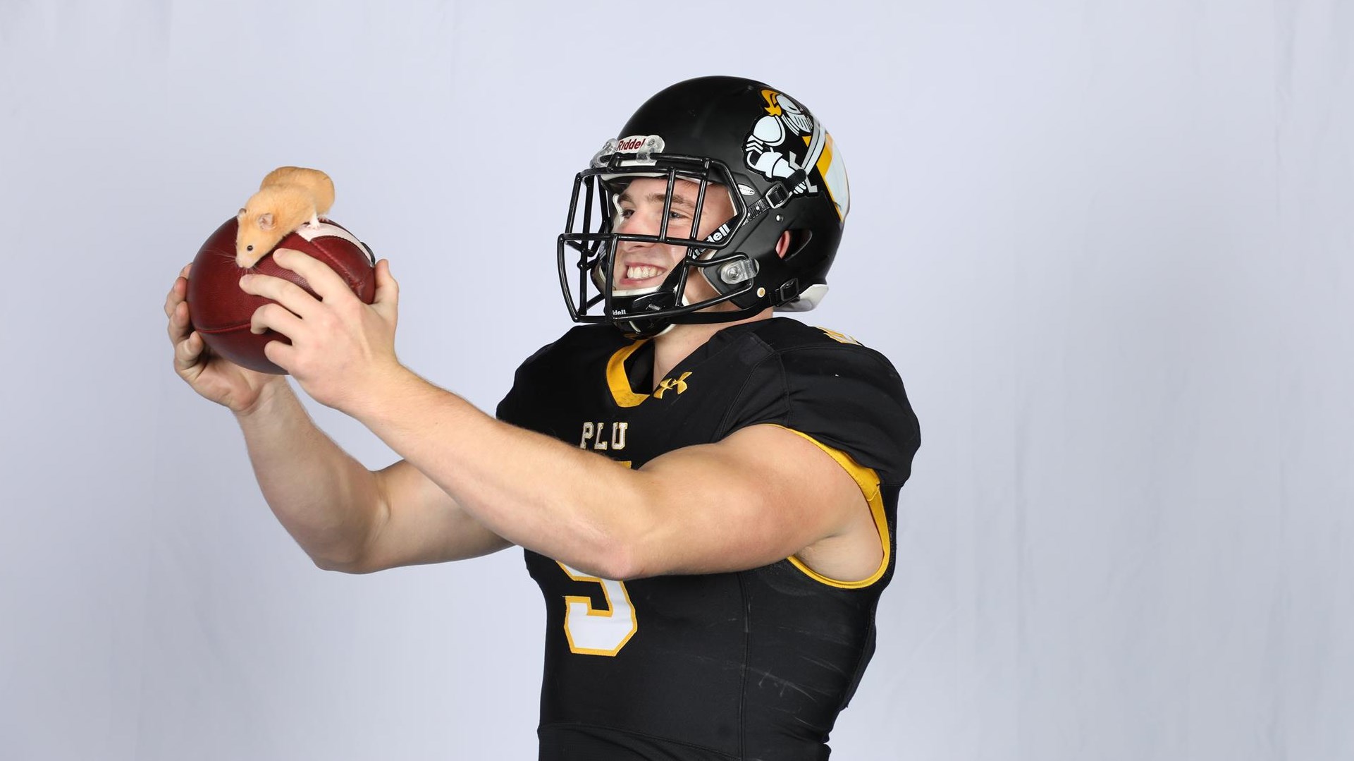 Max Larson - Football - Pacific Lutheran University Athletics