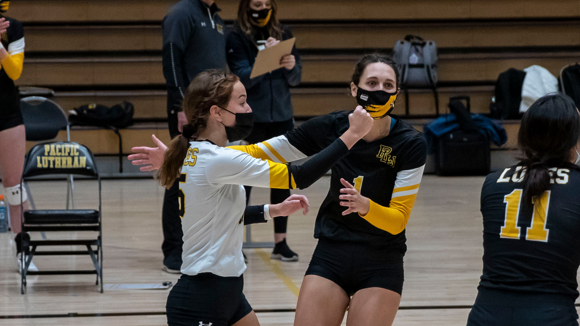 Volleyball Sweeps NWC Player of the Week Awards - Pacific Lutheran ...