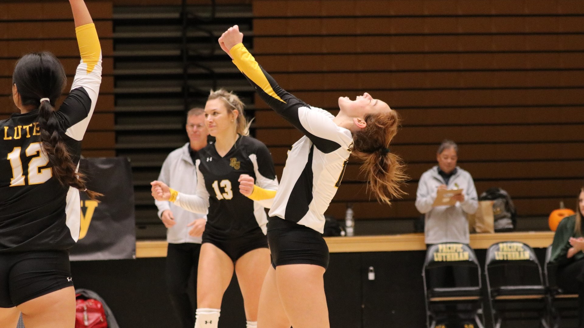 Halle Hetzler - Women's Volleyball - Pacific Lutheran University Athletics