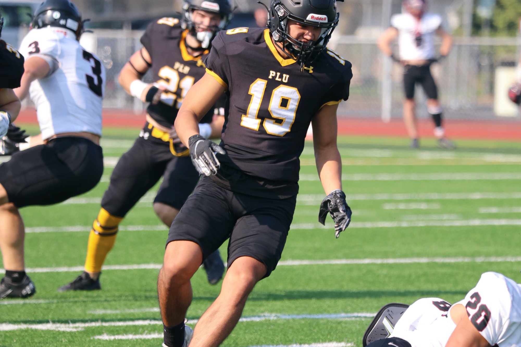 Layne DePeralta - Football - Pacific Lutheran University Athletics