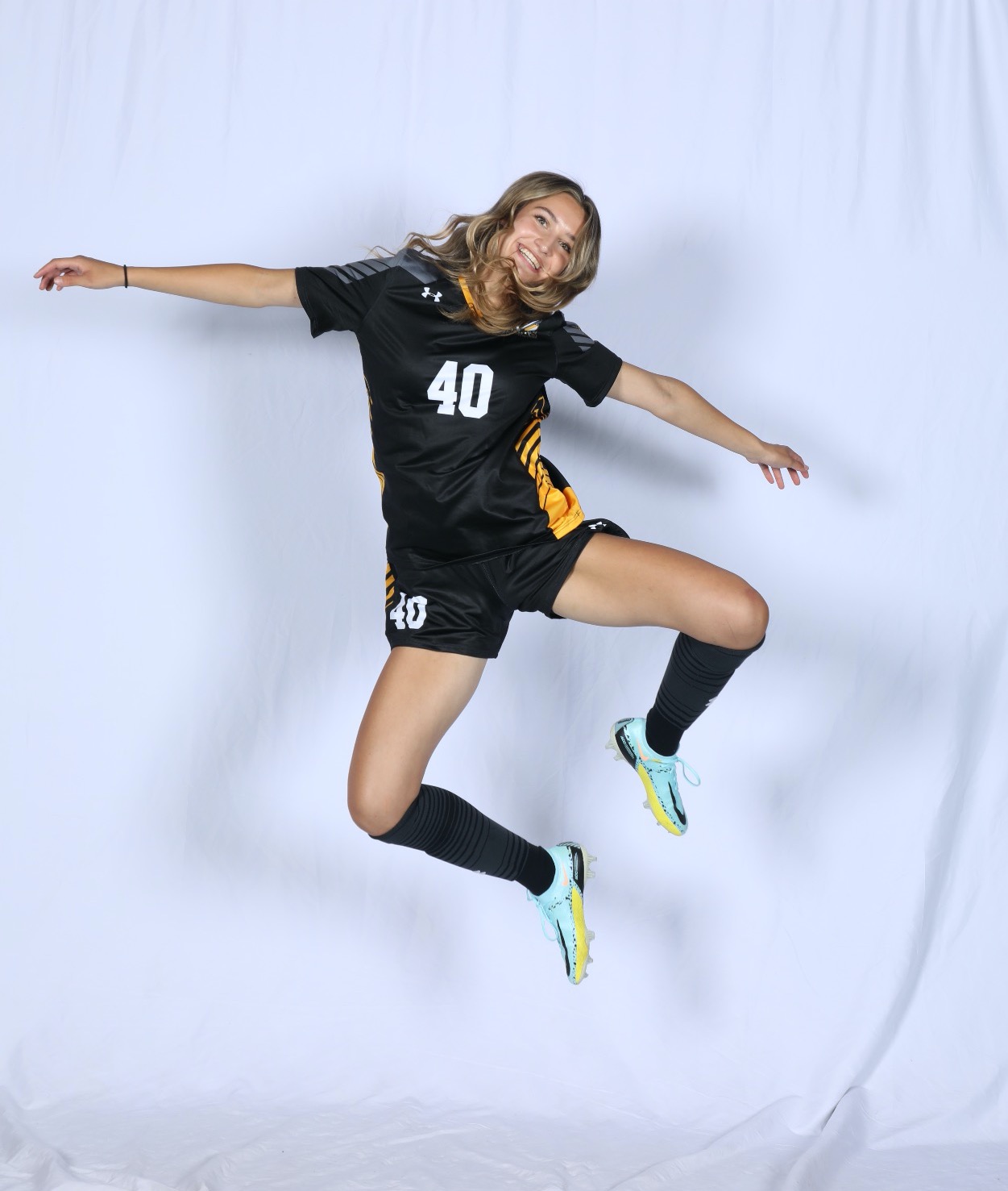 Madison Hull - Women's Soccer - Pacific Lutheran University Athletics