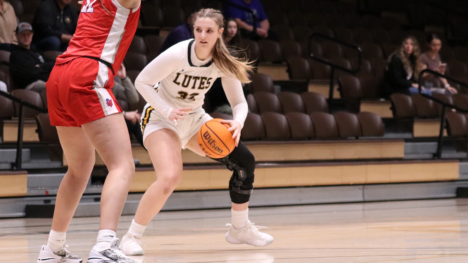 Ava Edmonds - Women's Basketball - Pacific Lutheran University Athletics