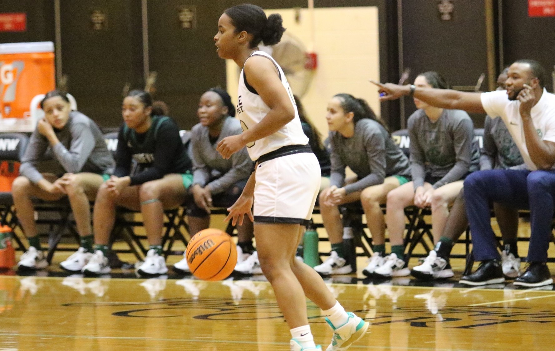 Women's Basketball slips in both games at Nova Southeastern Tournament ...