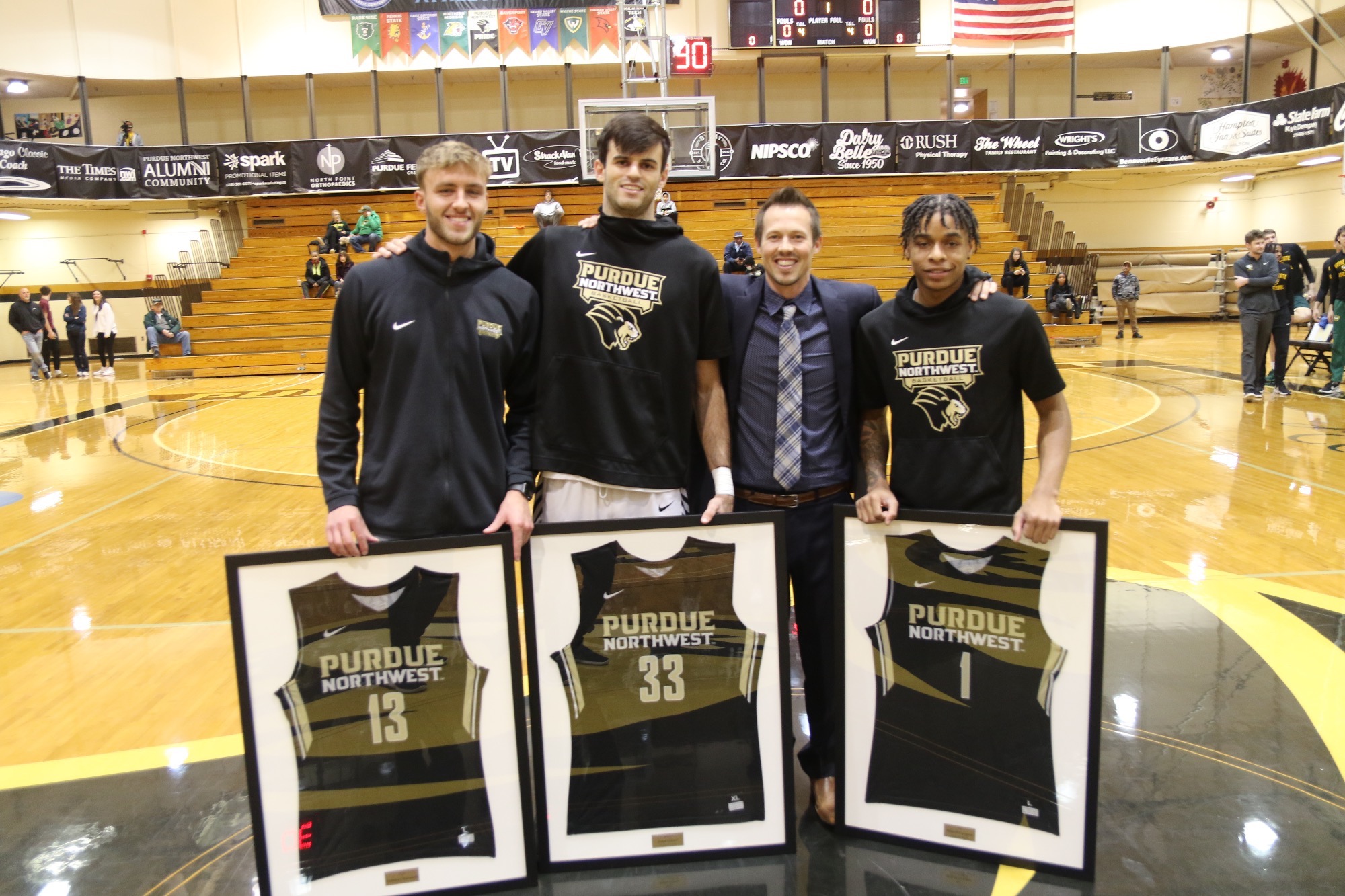 Men's Basketball celebrates Senior Day with huge win against Wayne ...