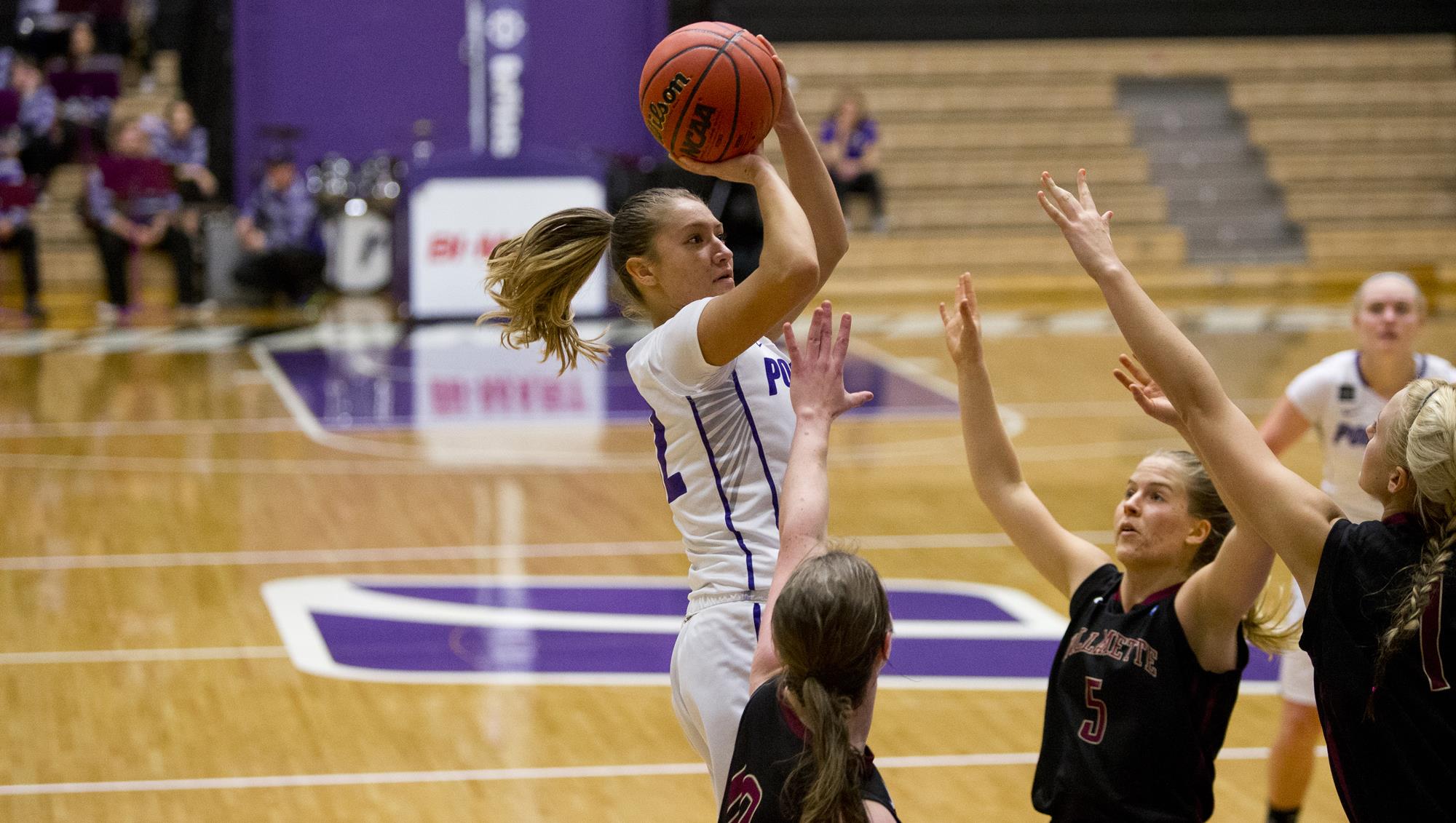 Darian Slaga - Women's Basketball - University of Portland Athletics