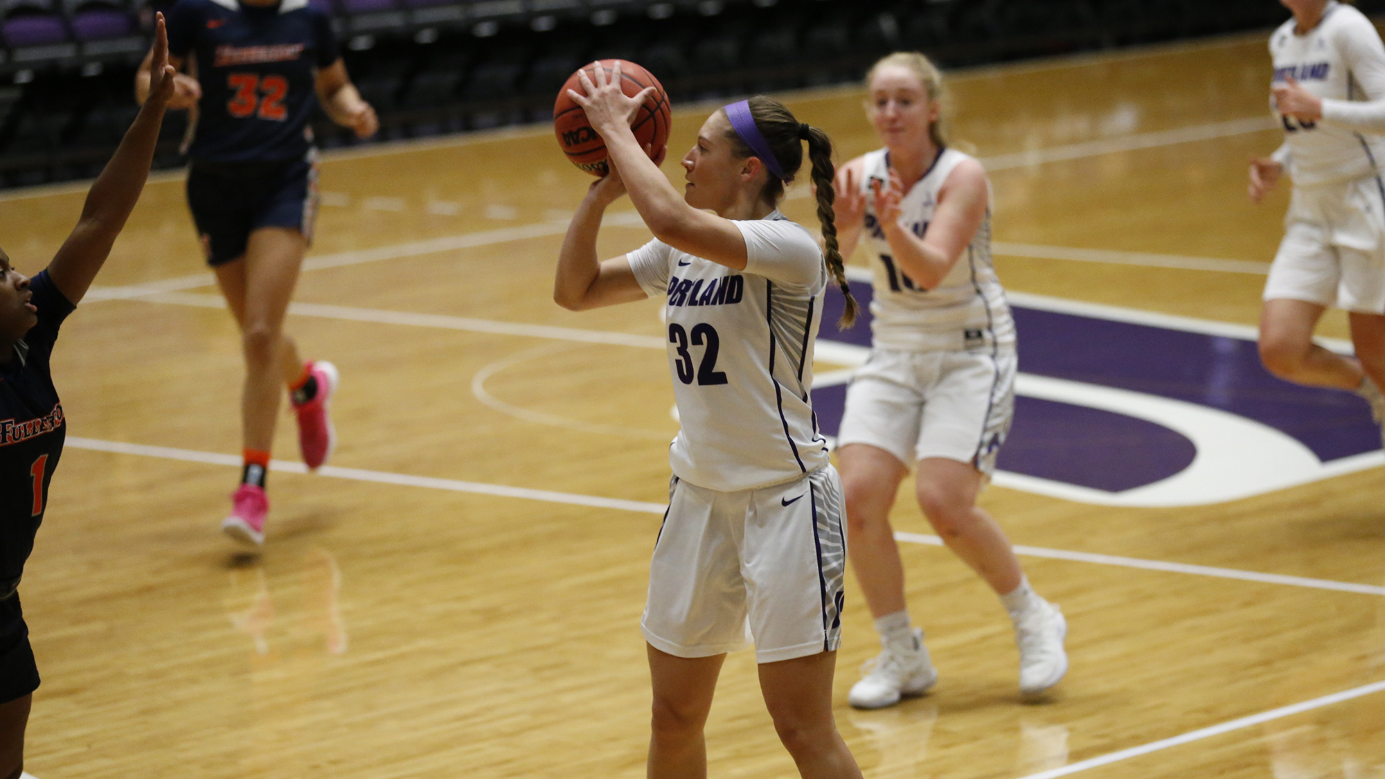 Darian Slaga - Women's Basketball - University of Portland Athletics