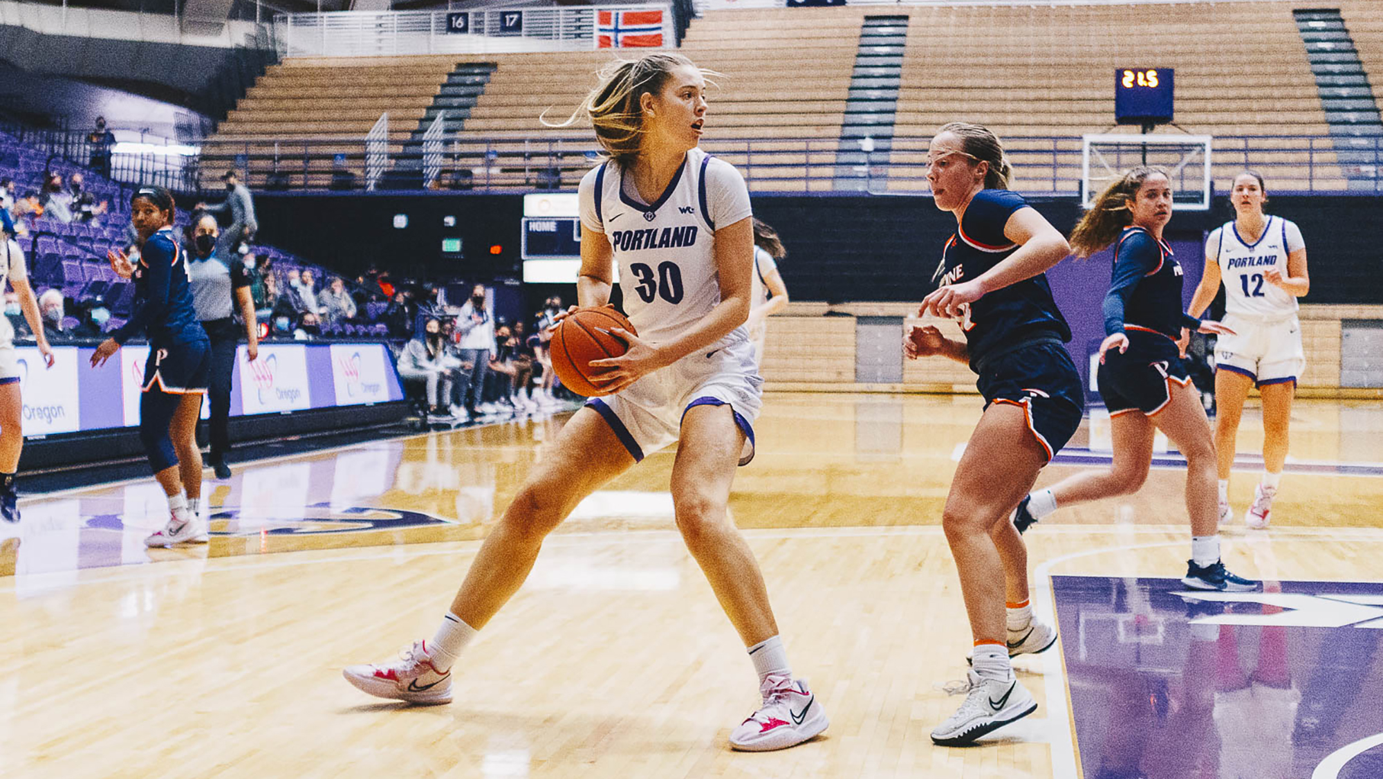 Lucy Cochrane - Women's Basketball - University of Portland Athletics