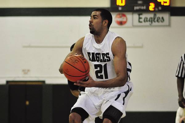 Geraldo Fernandez - (RV) Men's Basketball - Post University Athletics