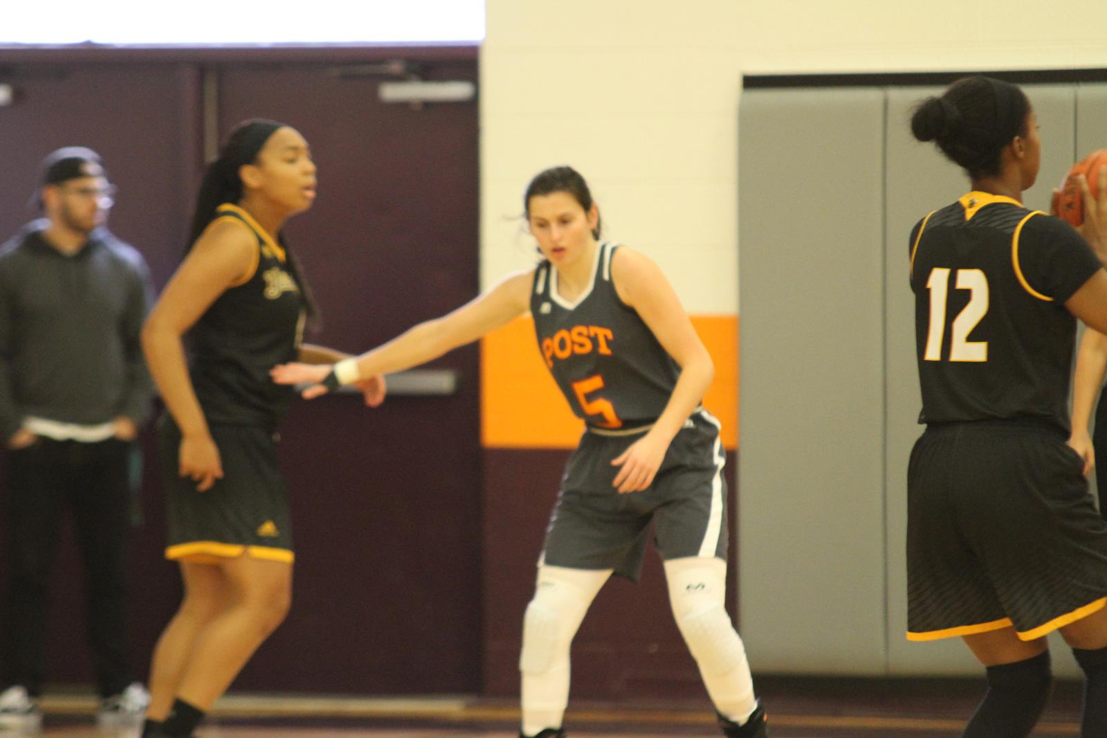 Hannah Benac - Women's Basketball - Post University Athletics