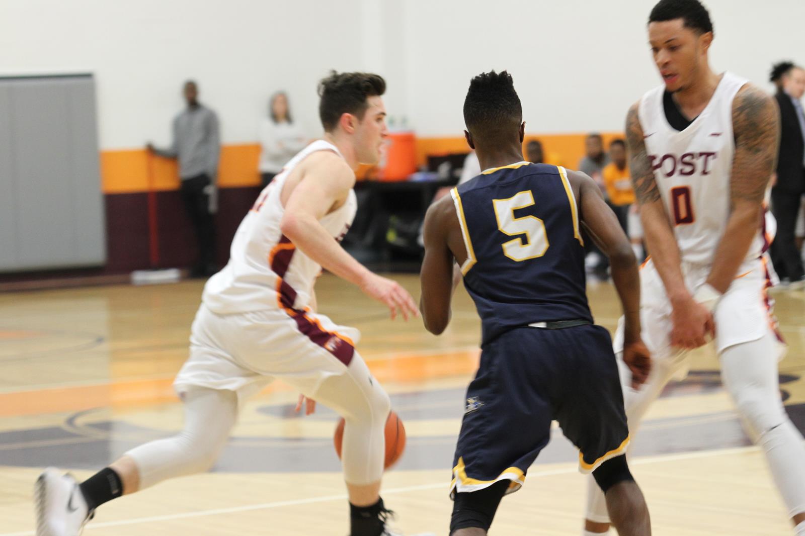 Justin Iton - (RV) Men's Basketball - Post University Athletics