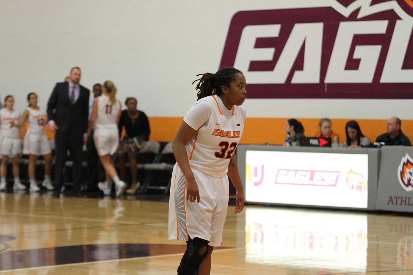 Jasmyne Fogle - Women's Basketball - Post University Athletics