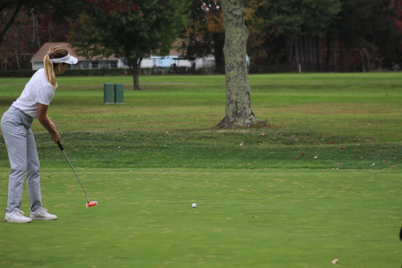 Amanda Barone - Women's Golf - Post University Athletics