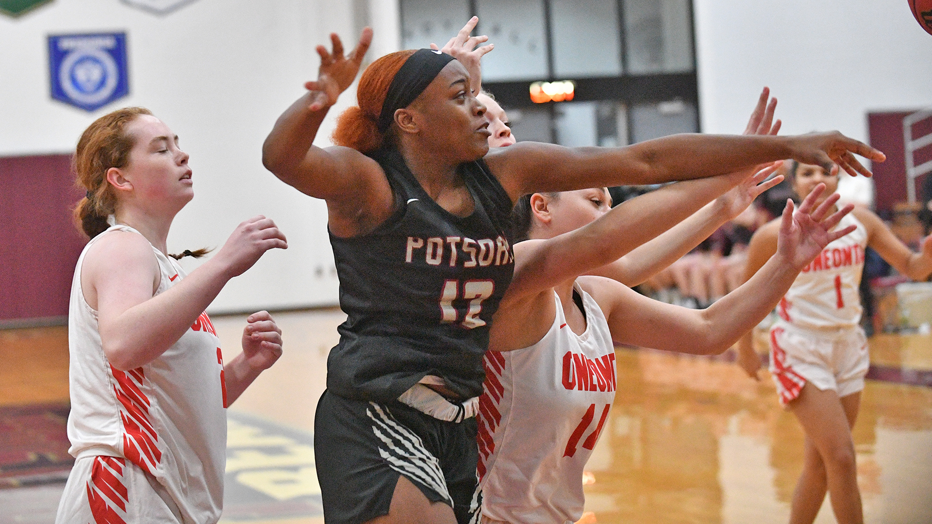 Red Dragons battle past Bears, 60-44 - SUNY Potsdam Athletics