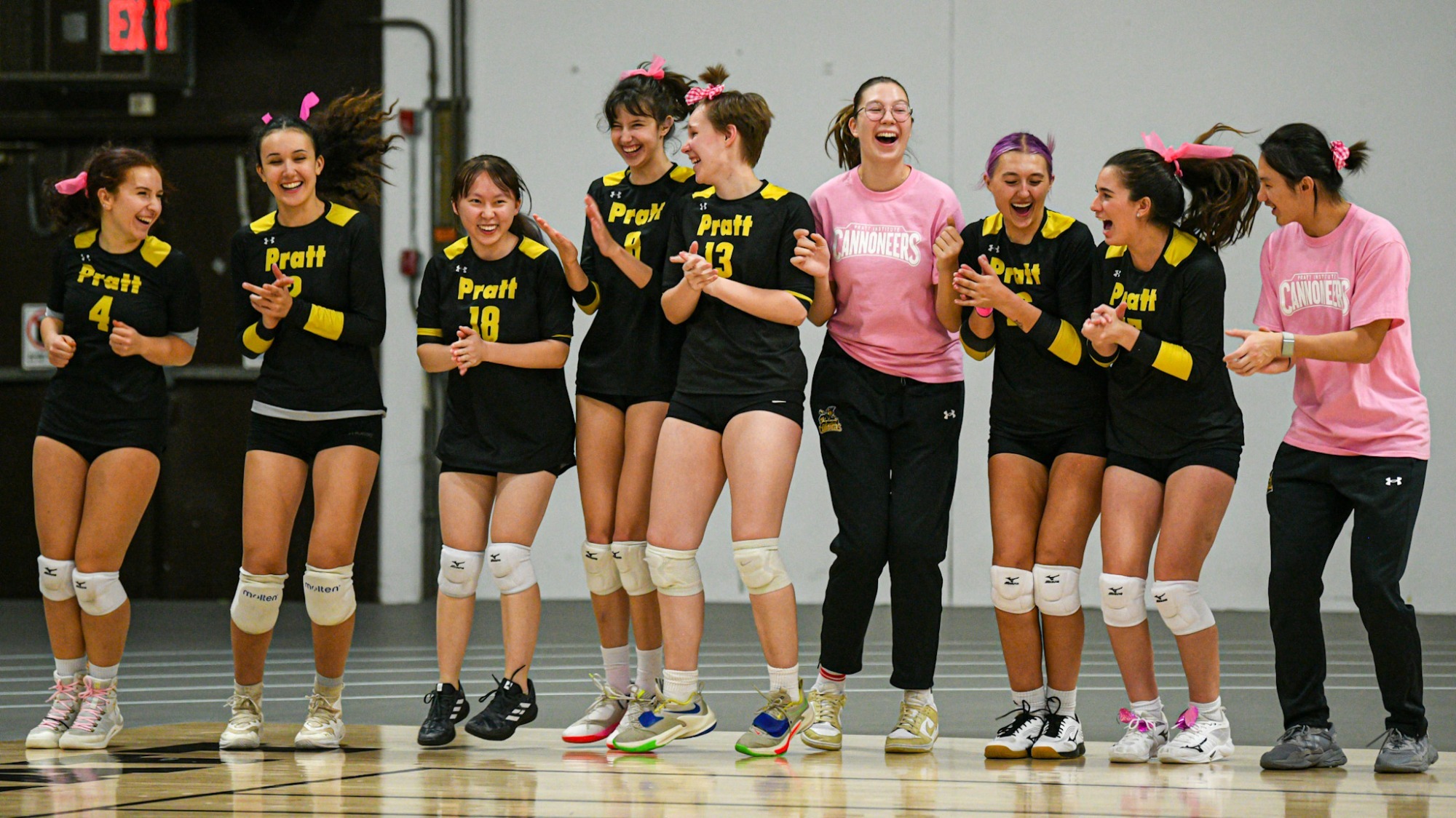 Women’s Volleyball Prevails Over Yeshiva in Dig Pink Game - Pratt Institute