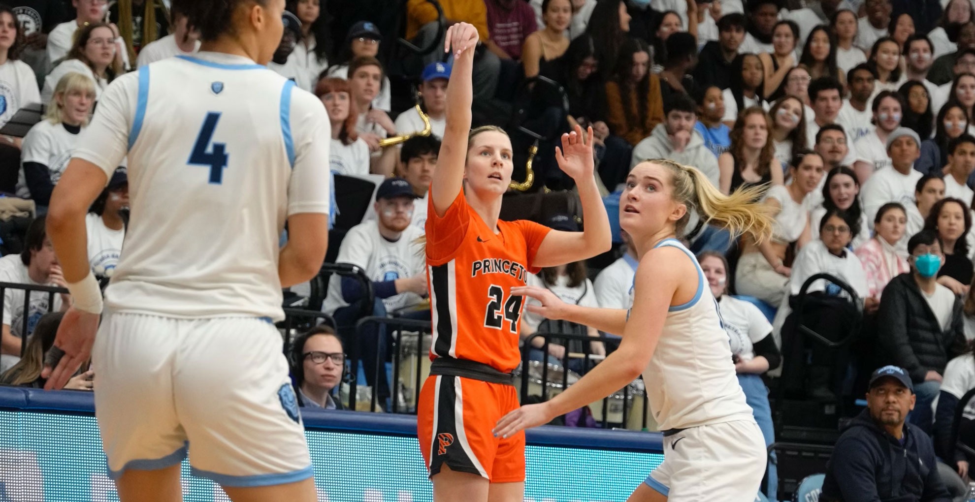 Cunningham Registers Her 1,000th Career Point In Impressive Win Over ...
