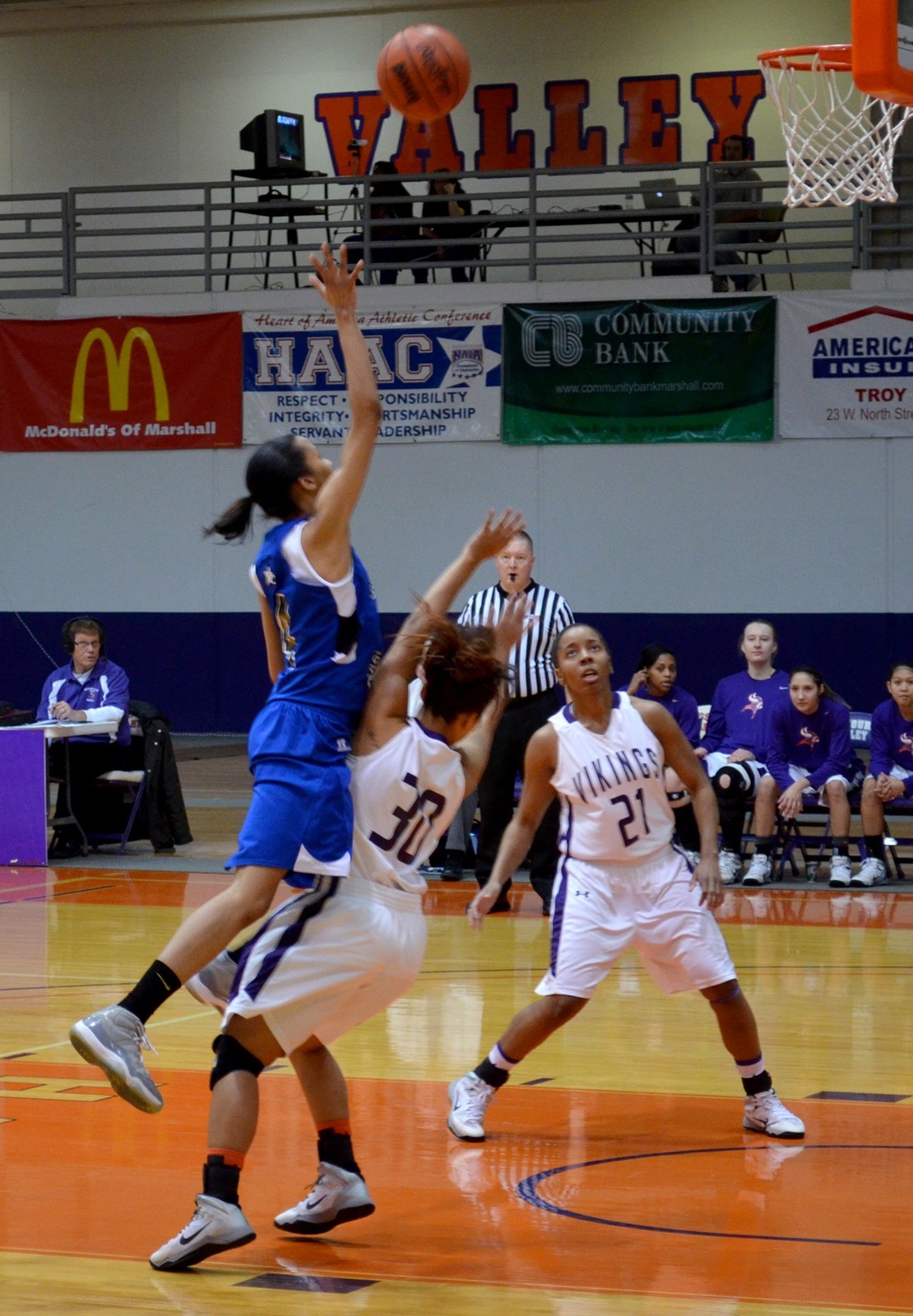 Sydney Young - Women's Basketball - Peru State College Athletics