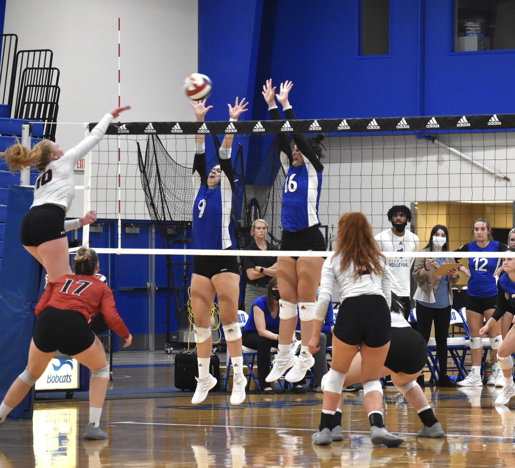 Valor Wins versus the Bobcats in Four Sets - Peru State College Athletics