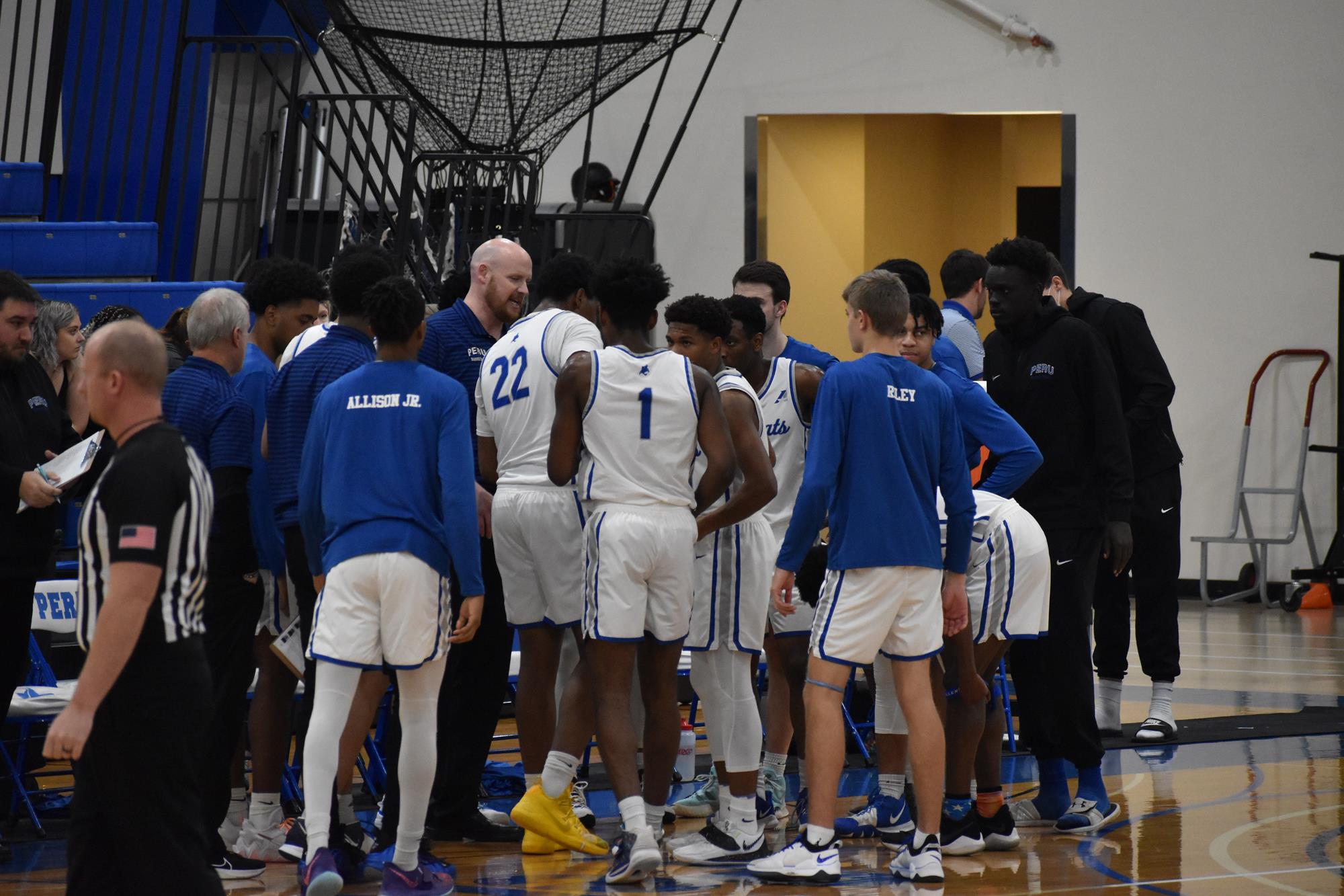 Mount Mercy Wins a Heart Contest 90-85 over Peru State MBB - Peru State ...