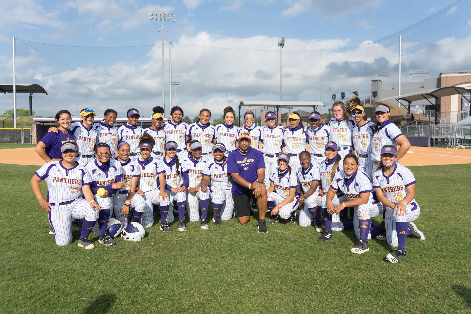 Parker's walk-off homer downs Islanders for Bland's 150th win - Prairie ...