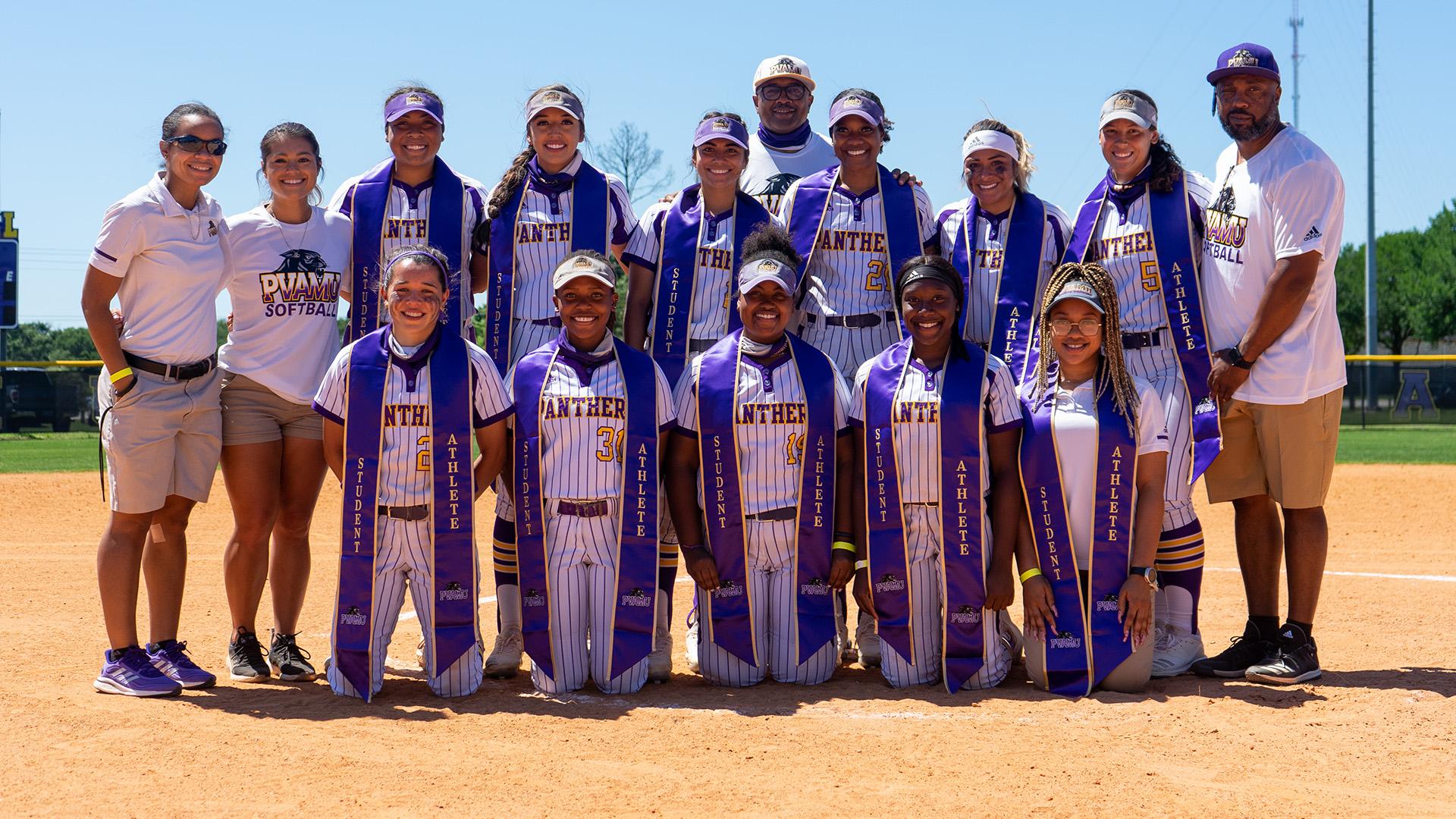 Seniors carry PVAMU offense in 2021 home finale - Prairie View A&M ...