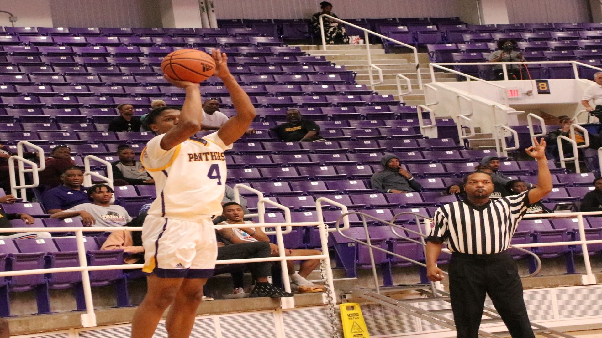 Will Douglas - Men's Basketball - Prairie View A&M University Athletics