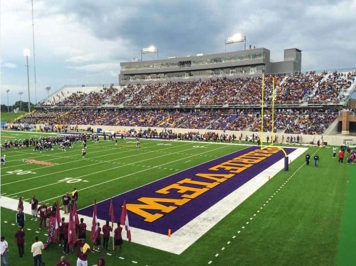 Football Gears Up for Purple and Gold Spring Game - Prairie View A&M ...
