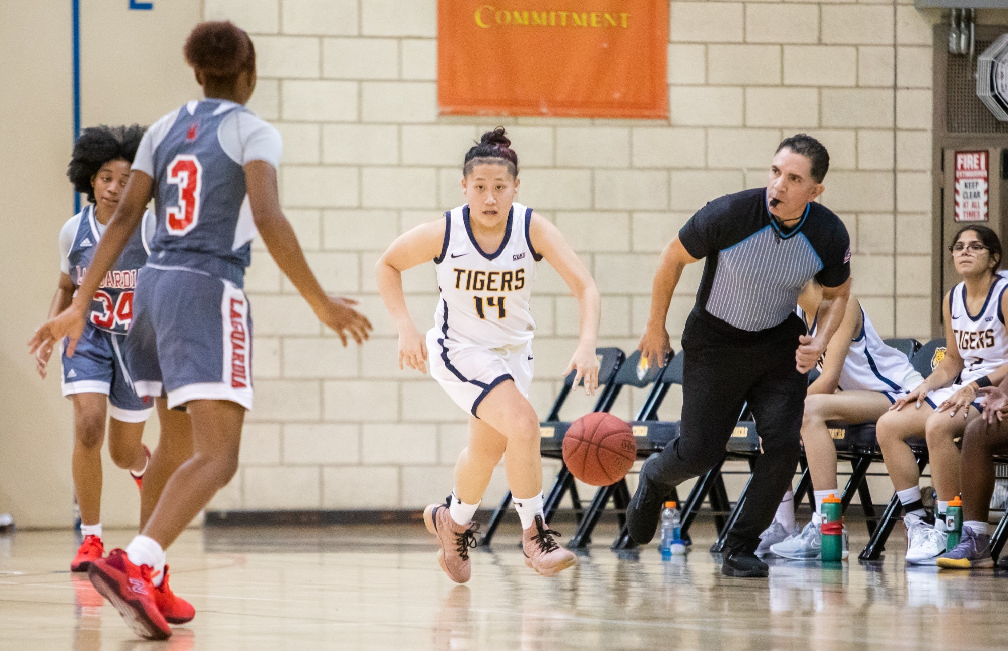 Women's Basketball Knocks Off LaGuardia - Queensborough Community College