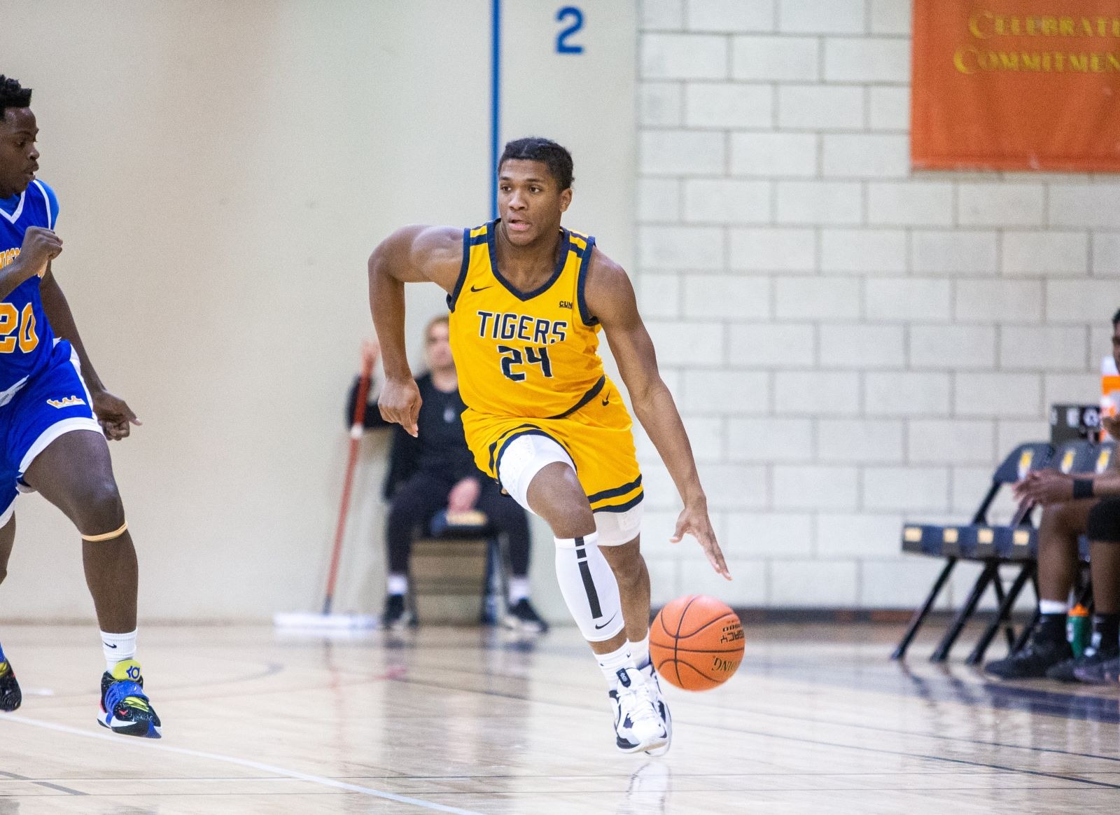 Men's Basketball Advances to CUNYAC Title Game - Queensborough ...