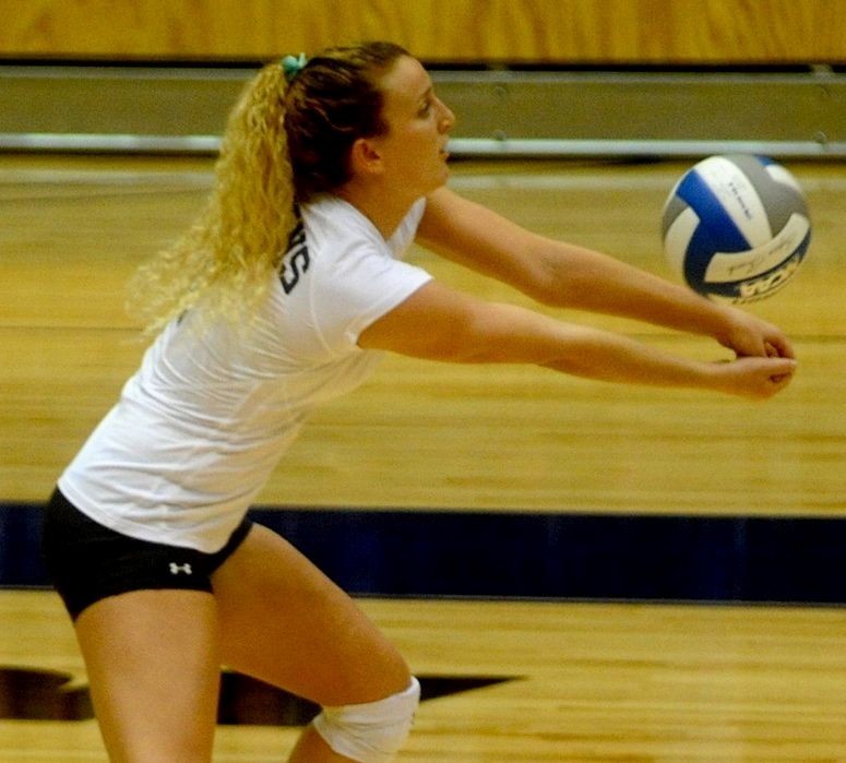 Erin Mooney - 2013 - Women's Volleyball - Queens University of ...